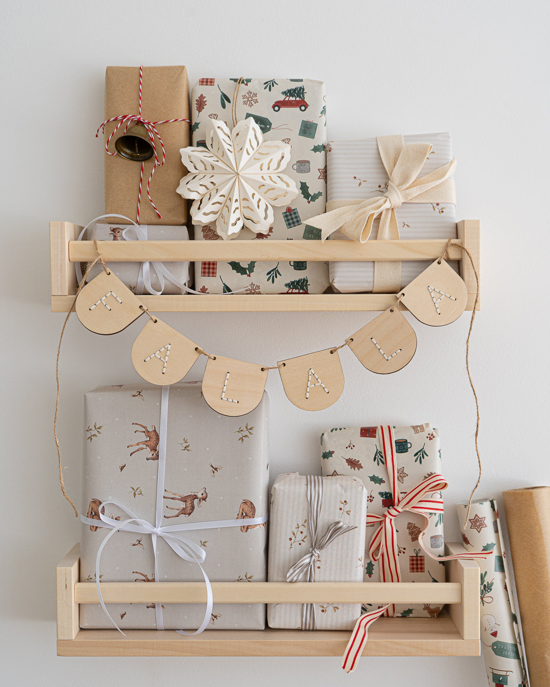 Wooden Christmas FA LA LA Bunting – Bobo and the mouse