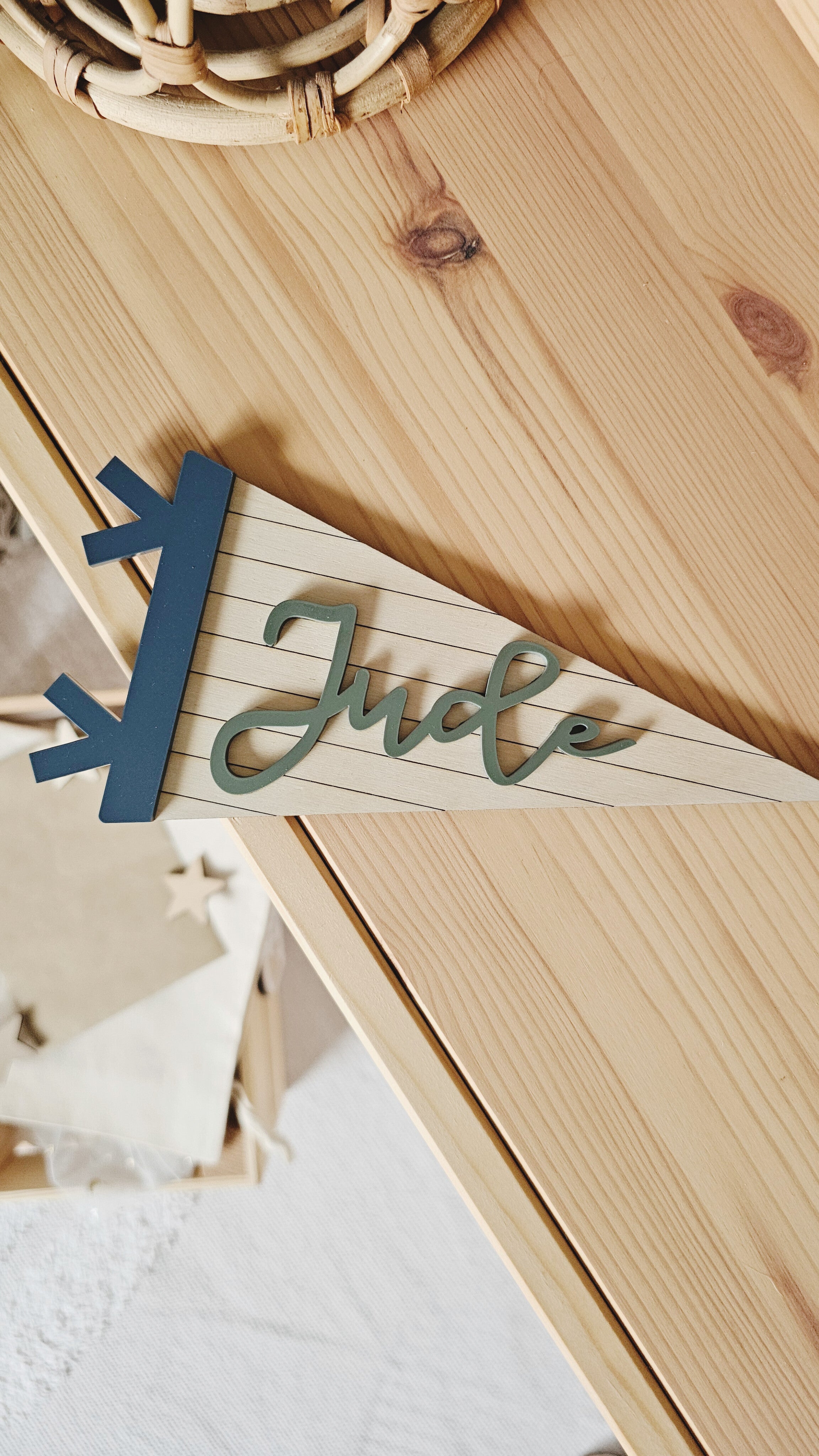 Personalised Stripe Pennant Sign – Bobo and the mouse