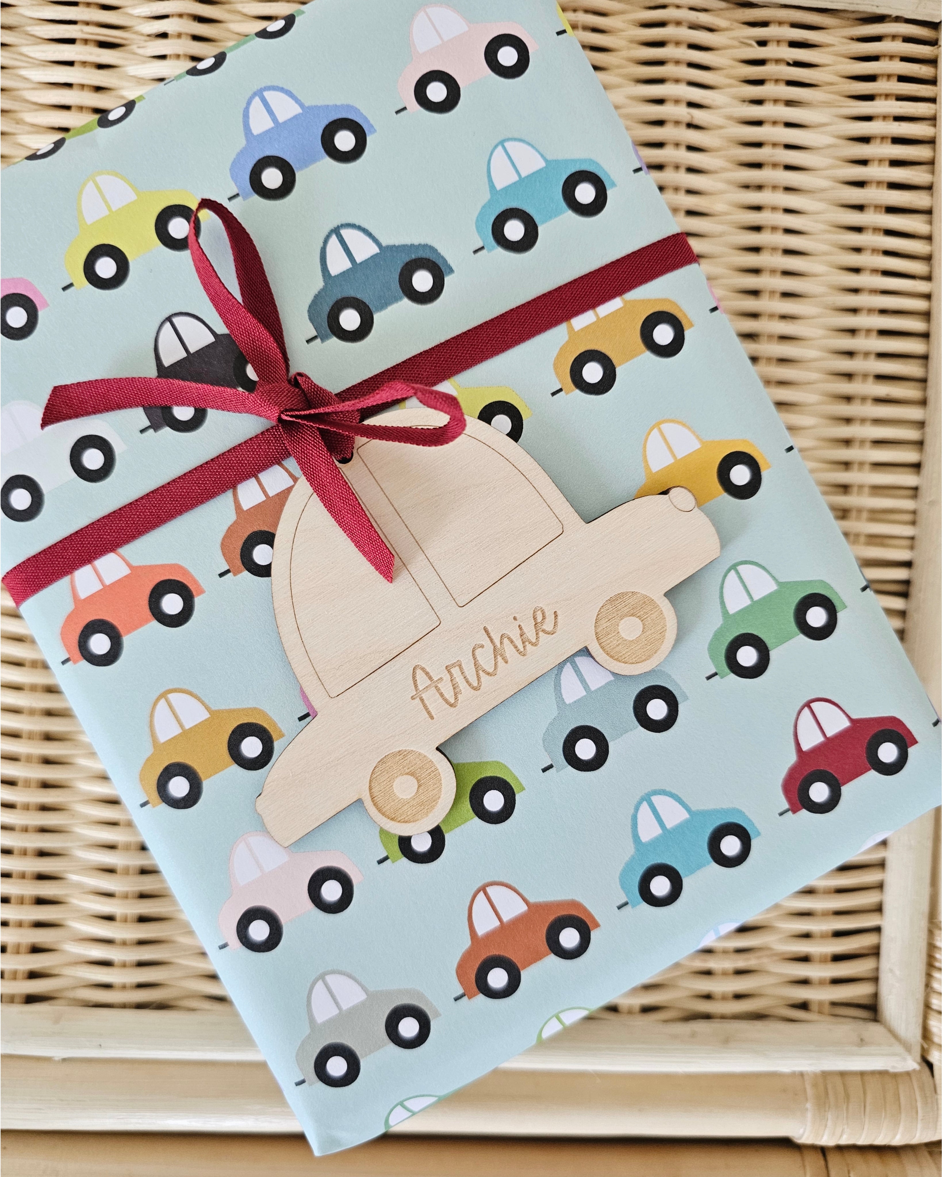 Wooden Car Gift Tag With Personalisation – Bobo and the mouse
