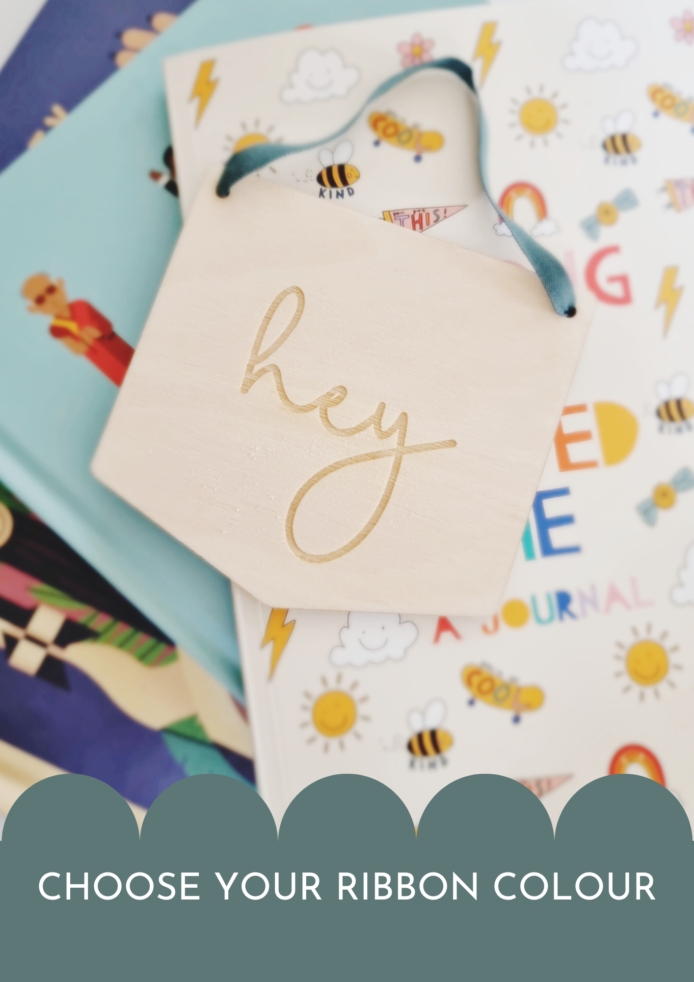 Hey Wooden Wall Banner – Bobo and the mouse