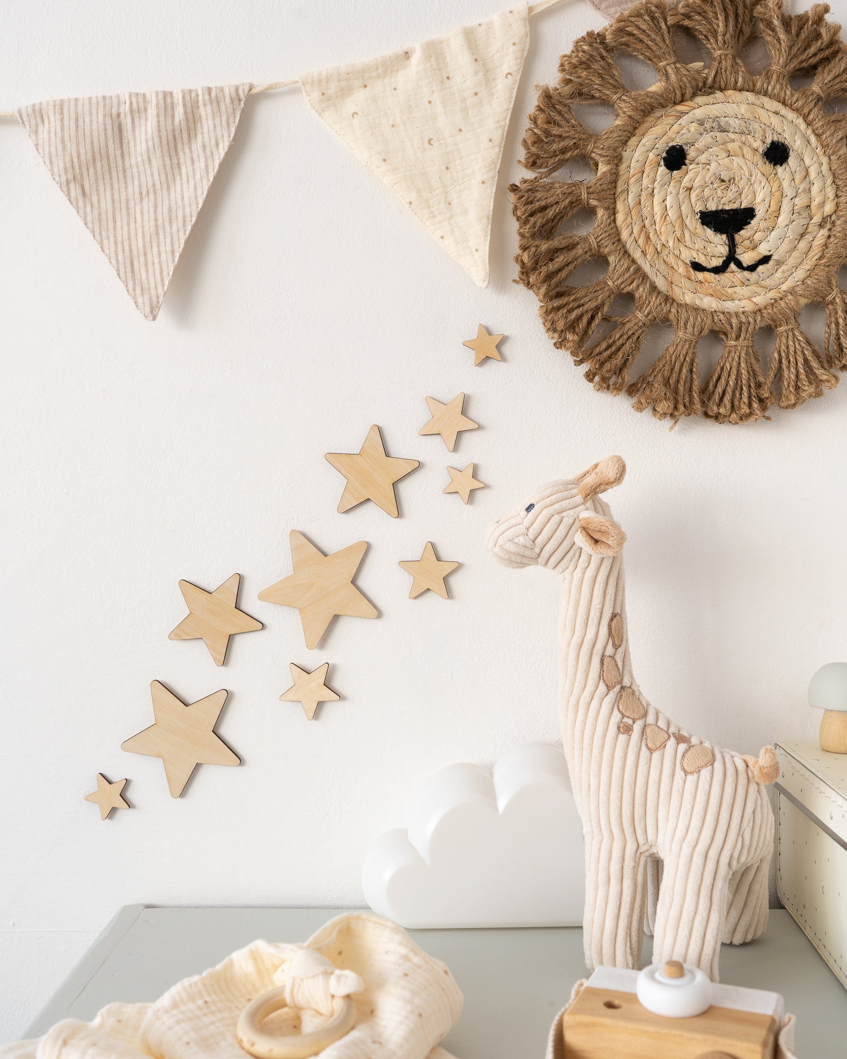 Star Shaped Wall Decor – Bobo and the mouse